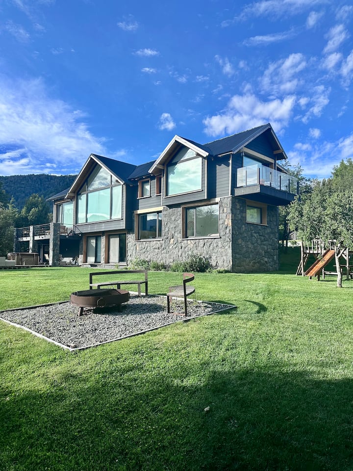 Imponente En Arelauquen Golf Con Vista Y Limpieza - Bariloche