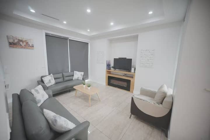 Spacious 6br House/up To 12 Guests - Vancouver