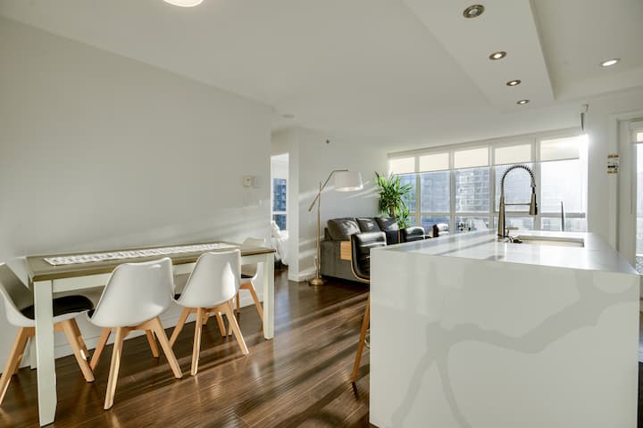Luxury 2-bedroom Condo Beach Side Yaletown - Vancouver