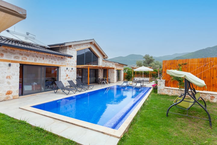 Ağavilla1/kaş'ta Havuzlu Korunaklı Müstakil Villa - Turkey