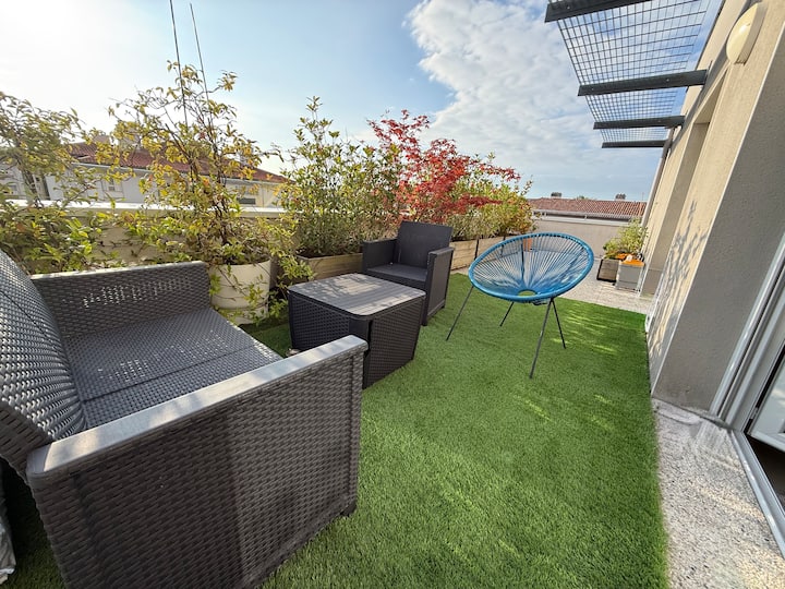T3 Avec Terrasse 50m² · Biarritz 10 Min · Parking - Bayonne