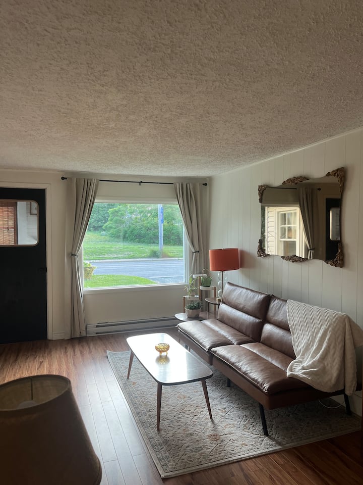 Bubbas House Is St. George’s Hidden Gem! - New Brunswick
