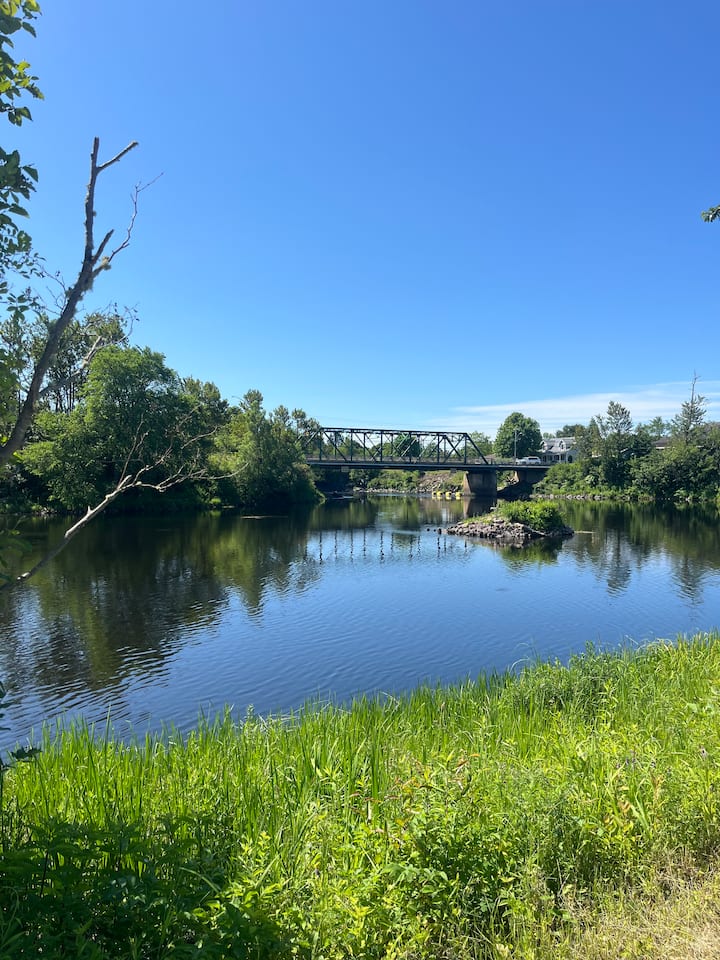 Bubbas House Is St. George’s Hidden Gem! - New Brunswick