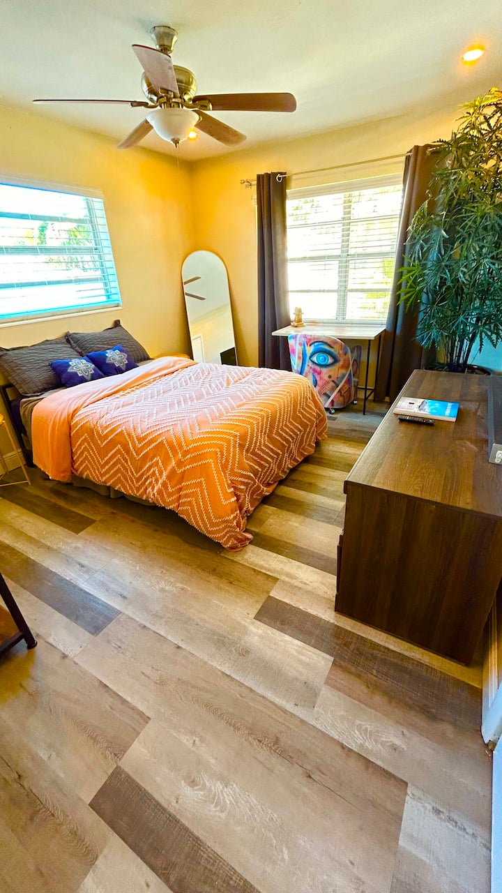 Entire Artistic Villa 2b / 2b Near Wilton Drive - Margate, FL