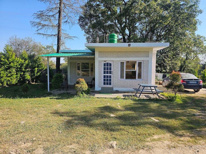 The Log House- Independent 1bhk House-pvt Garden - Mandi