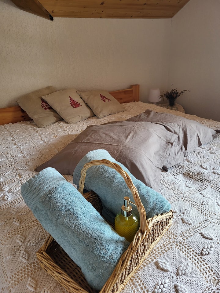 Chambre Privée Au Sommet Des Montagnes Pour 2. - Moutiers