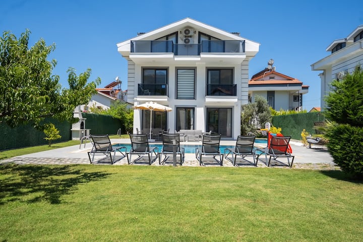 ÖLüdeniz'de Sıfır 4+1 Lüks Villa Bera - Çeşme