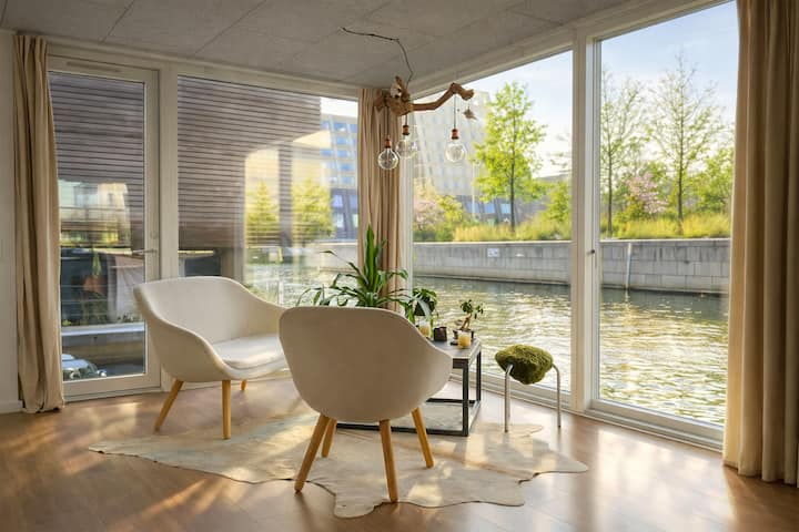 Modern Waterfront Houseboat · Prime Central Area - Copenhaguen