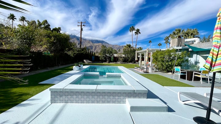 30-ft Long Pool, 8-person Spa, Free Wifi, Mtn View - Palm Springs, CA