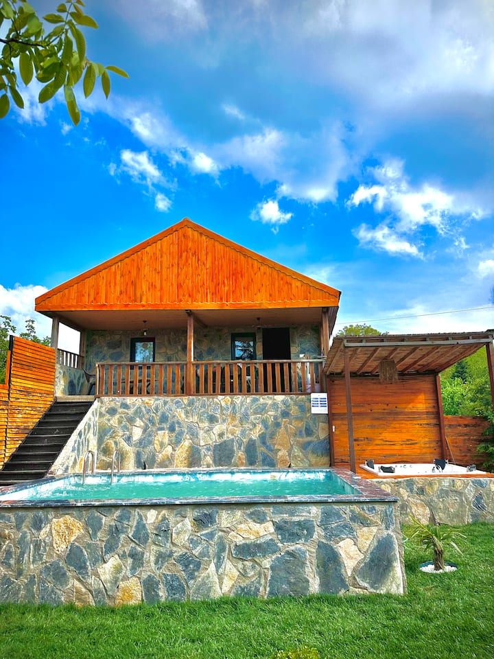 Isıtmalı Havuz+jakuzili Sapanca Bambu Dağ Evi - Sapanca