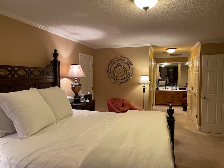 Over Size Luxury Bedroom/suite - Germantown, TN