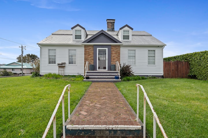 The Beautiful Centennial, With Old World Charm. - Tillamook