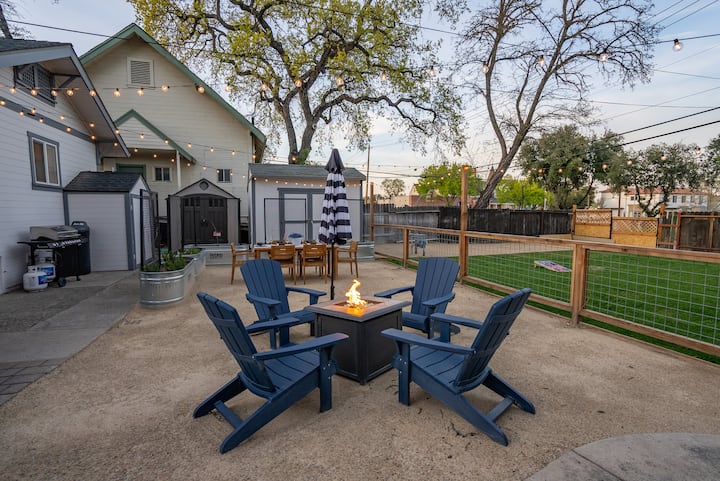 Private Deck + Firepit Yard Downtown Paso Robles - Paso Robles, CA