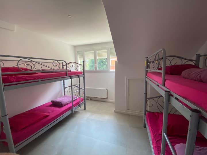 Shared Room G - Paris
