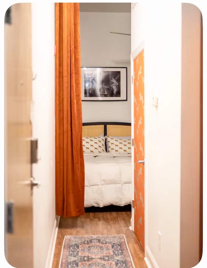 Guest Favorite! Safe! Very Walkable! Health Pros! - Greensboro, NC