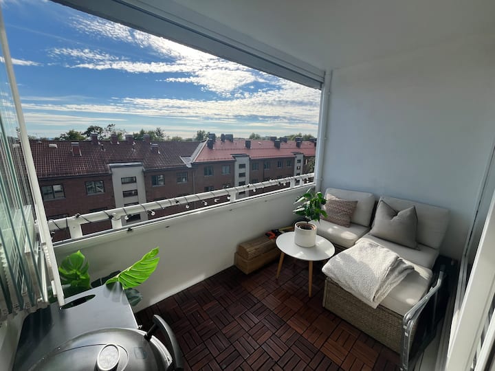 Central Apartment W/ Balcony&public Transport! - Oslo