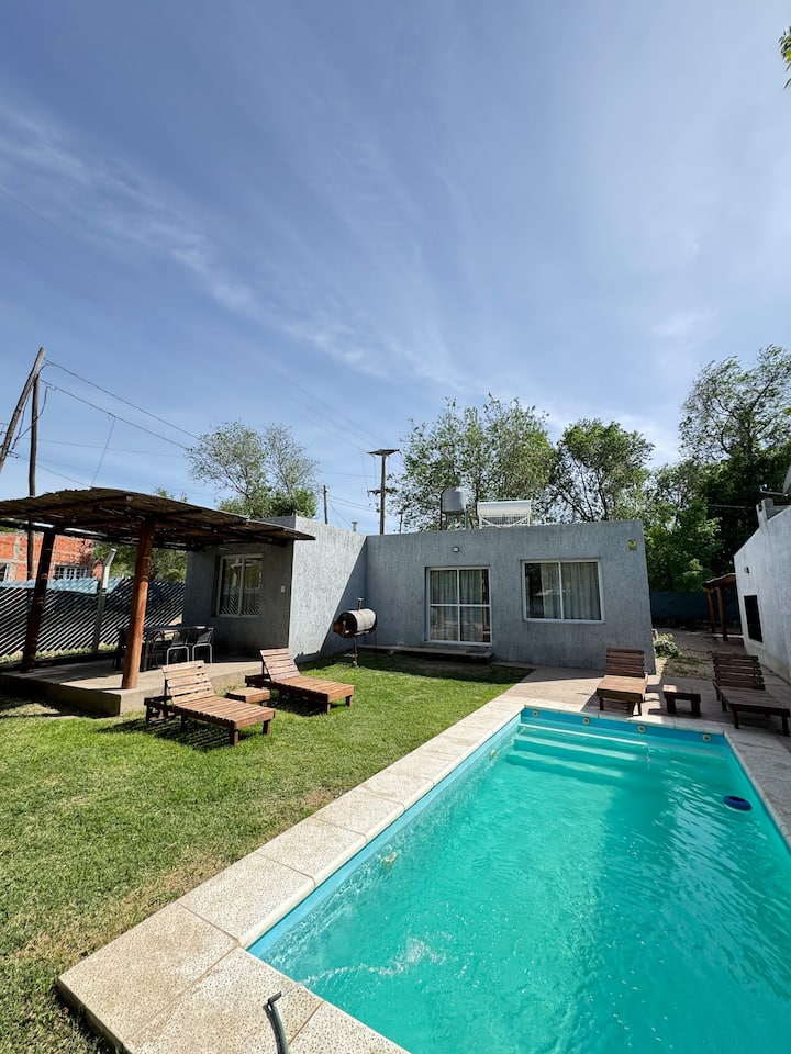 Casa Amplia Para Familias Grandes - Villa Carlos Paz