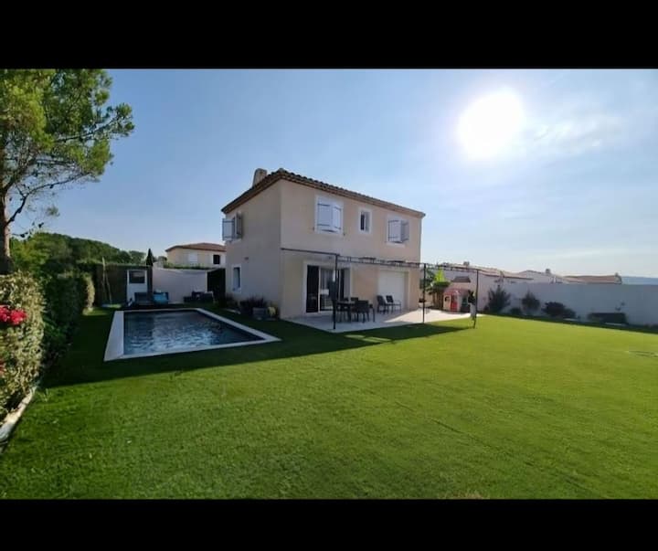 Villa Au Calme Avec Piscine - Les Arcs