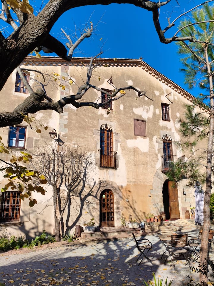 Antic Canpoi: Charming Rural Farmhouse - Montseny