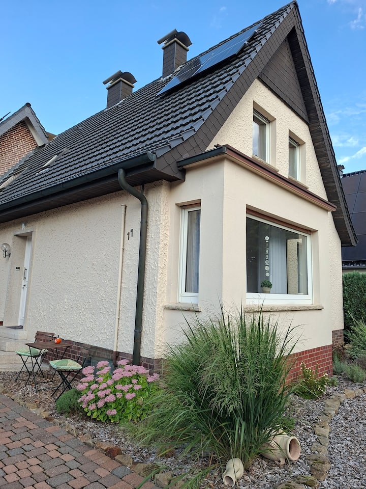 Ferienhaus /4 Schlafzimmer/ Monteurswohnung/
Waf - Warendorf