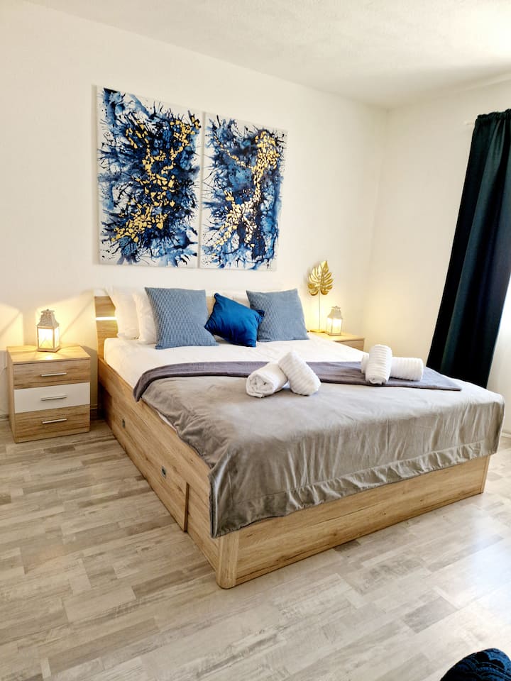 Spacious  Splash Of Colours Apartment - Hvar