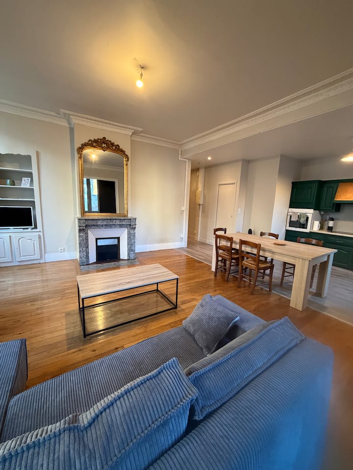 Logement Au Coeur De La Ville Dans Une Rue Calme - Baume-les-Messieurs