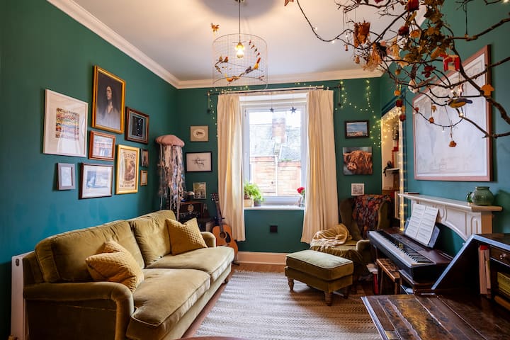 Cosy 1-bed Flat In The Heart Of Holyrood - Edinburgh