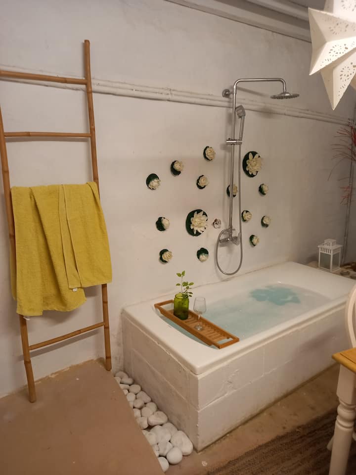 Yasemi, Since 1816, χαλαρώστε κάτω από τα αστέρια! - Kea