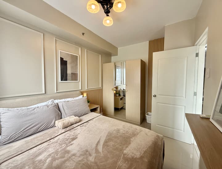 Georgine (Grand Residences 1br Condo Near It Park) - Cebu