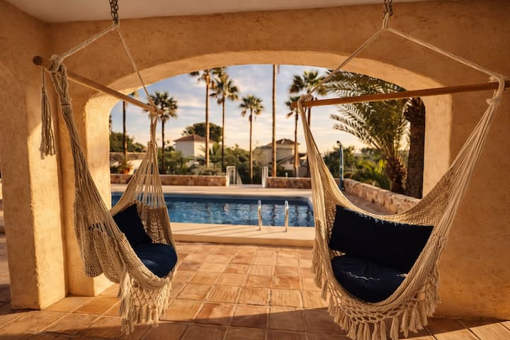 Exclusive Villa · 1400 M² · Pool · Garden Oasis - Calp