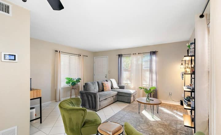 Modern Condo - Mesa, AZ