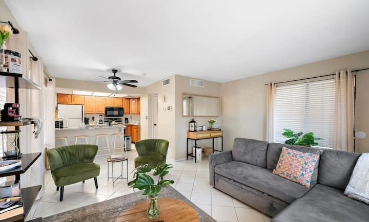 Modern Condo - Mesa, AZ