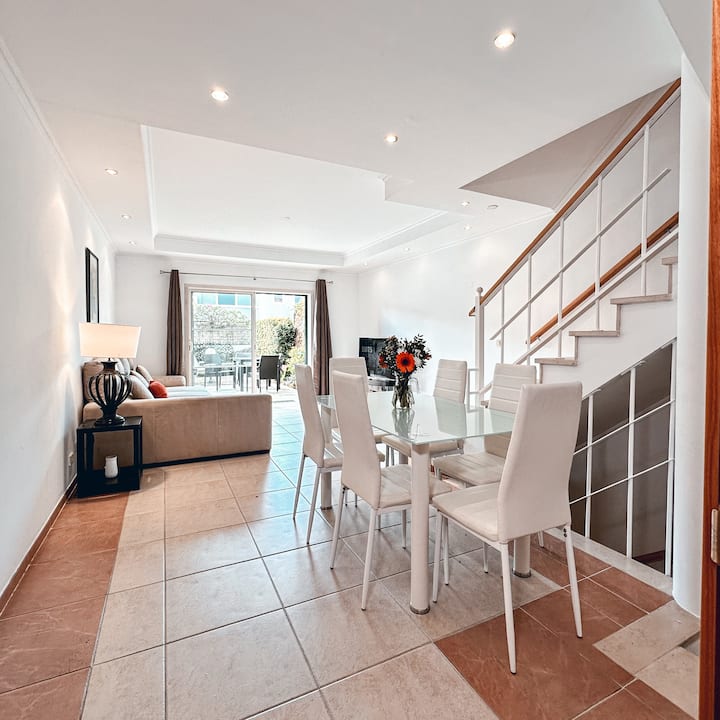 Encosta Oliveras, Cheery T2+1 Townhouse, Pool - Vilamoura