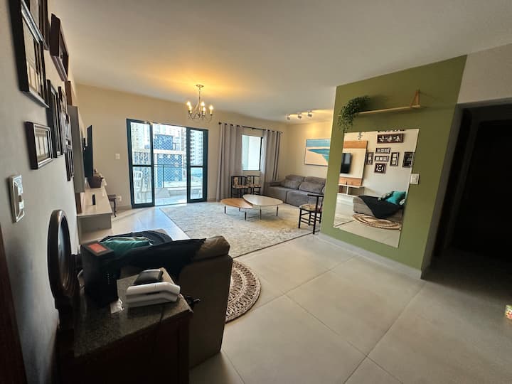 Departamento 180m2 Con 3 Dormitorios En Suite. - Balneário Camboriú