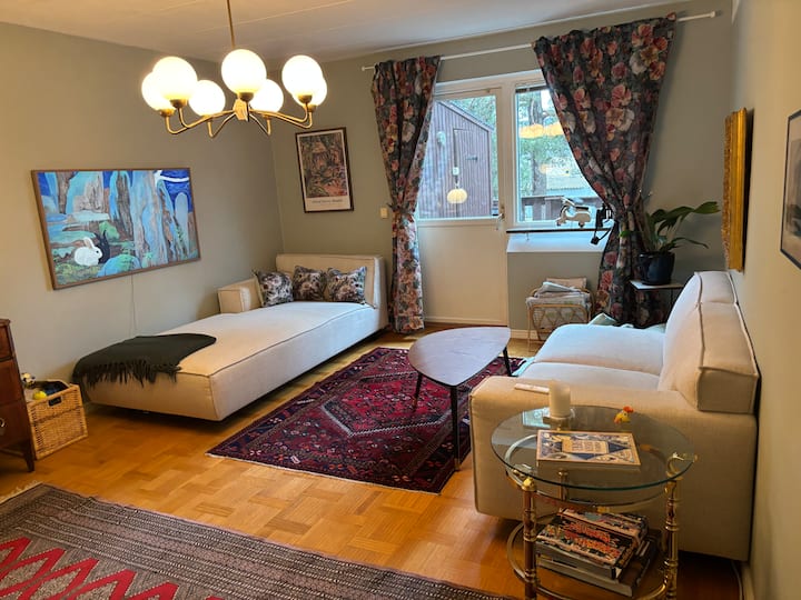 Stort Radhus Med Två Uteplatser Vackra Mälarhöjden - Stockholm