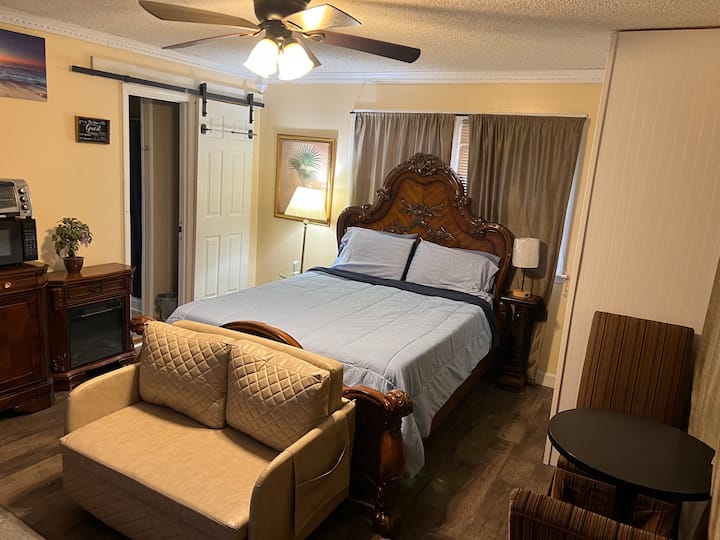 Private Studio Near Ecu Health - Greenville, NC