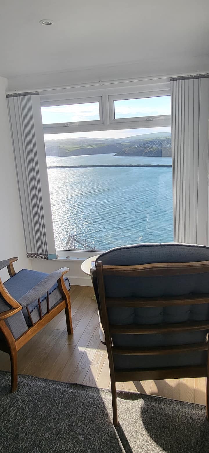Private Studio Over Bay On Pembs Coastal Path. - Fishguard