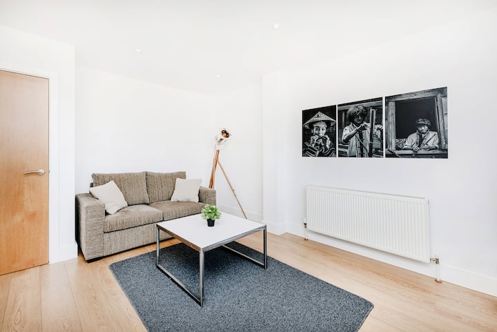 Cute And Modern Upper Floor Apartment, Kensington - Earls Court