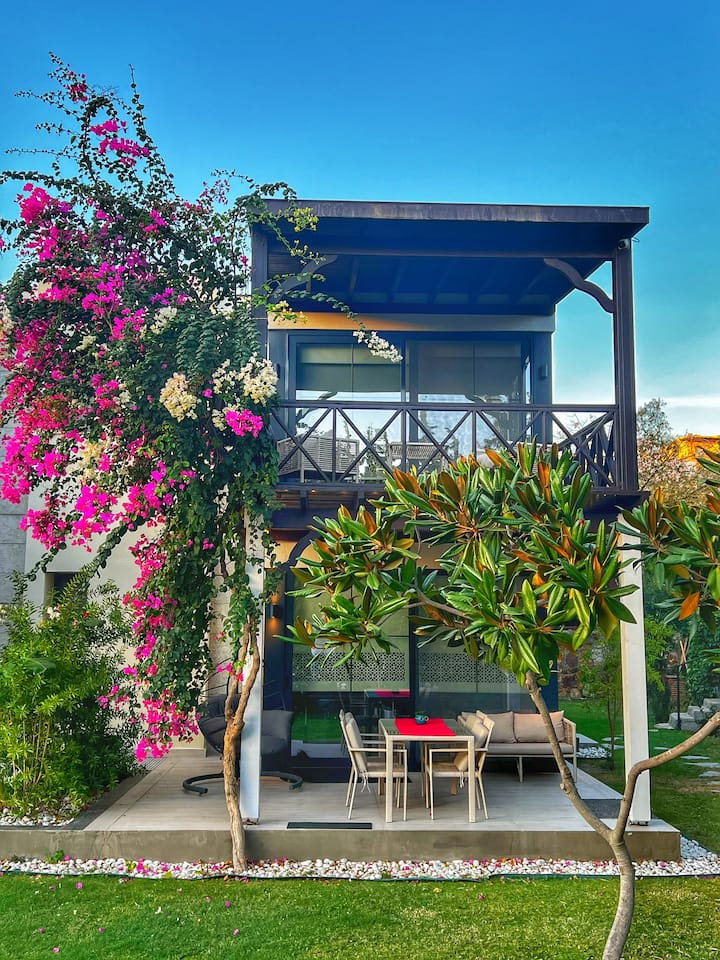 Stunning Villa W Peaceful Garden. 400m To Beach - Turgutreis