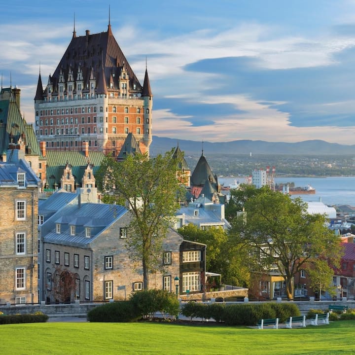St-rock - Vieux Québec à Pied- Piscine - Québec, QC