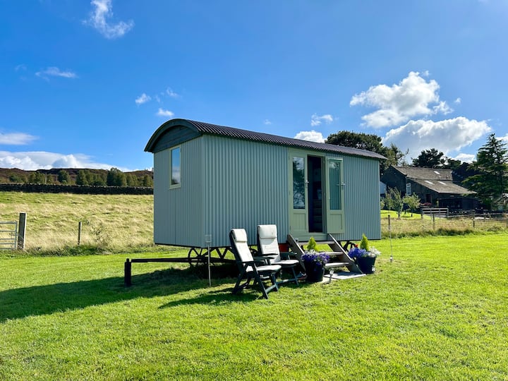 The Hideaway Hut. (Shepherds Hut) - Hebden Bridge