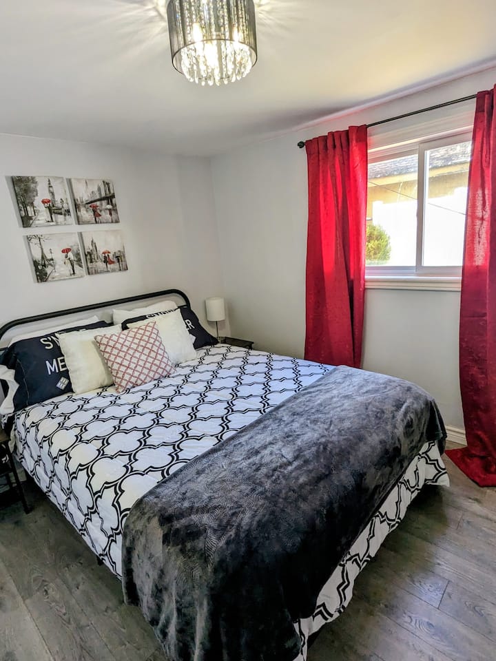 Fully Equipped Deluxe Apt Near Waterfront Downtown - Orillia