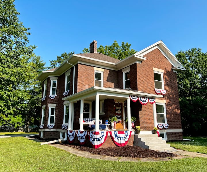 Bauer Haus - Sam Parr State Park, Newton