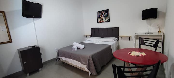 Kitnet Na Casa Azul - Santa Tereza - Belo Horizonte