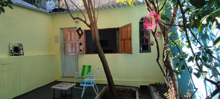 Kitnet Na Casa Azul - Santa Tereza - Belo Horizonte