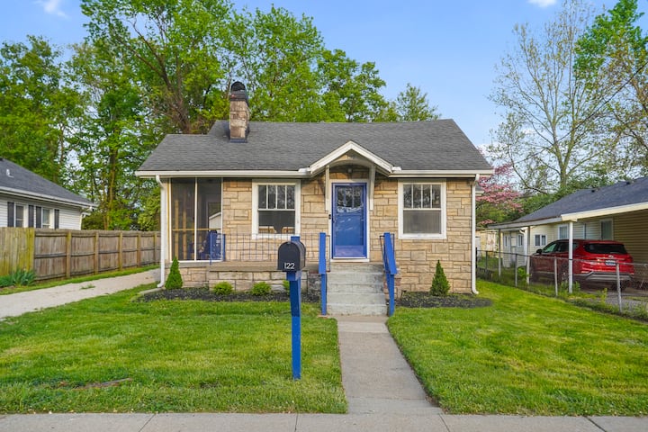 Distillery District Bungalow - Lexington, KY