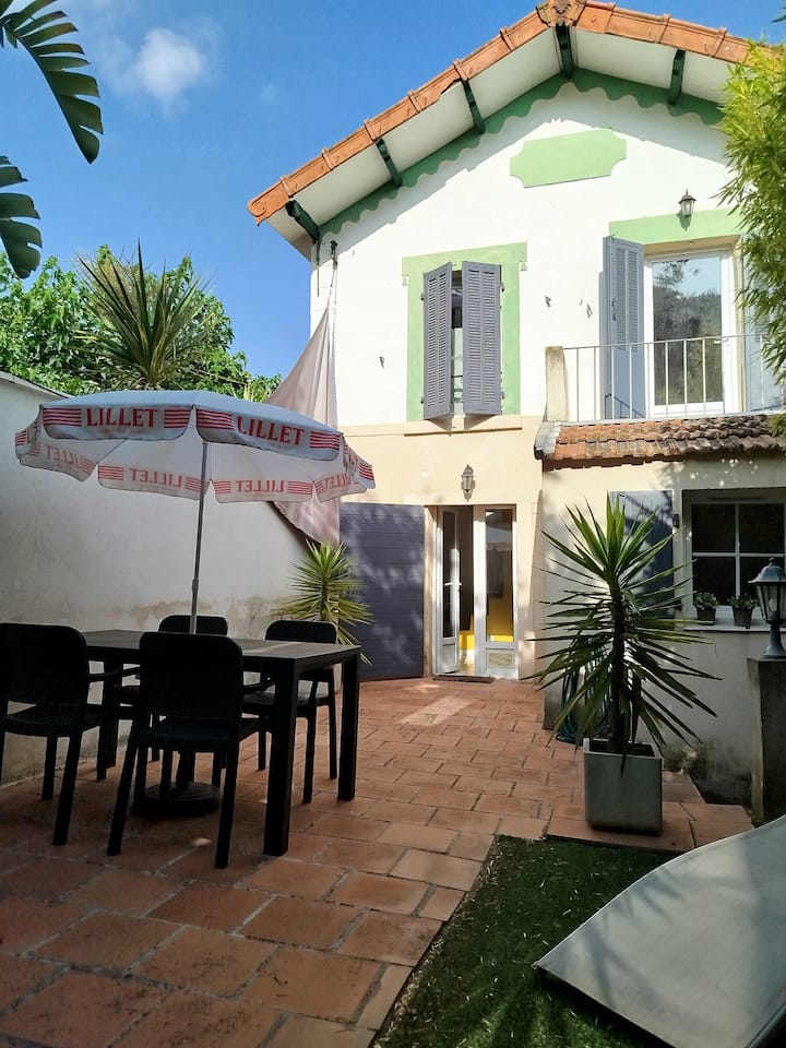 Maisonette Avec Jardinet Sur Le Bas Du Faron - 툴롱
