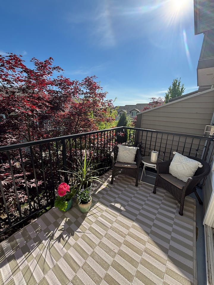 Townhouse Retreat — All Yours, Quiet & Central - Beaverton, OR