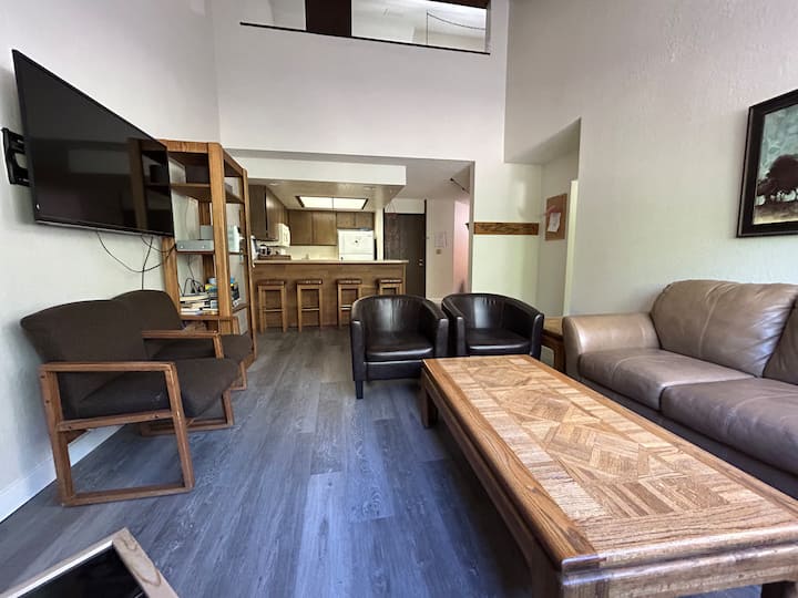 Unit 208 - 2-bedroom Condo At The Mall - Brian Head, UT