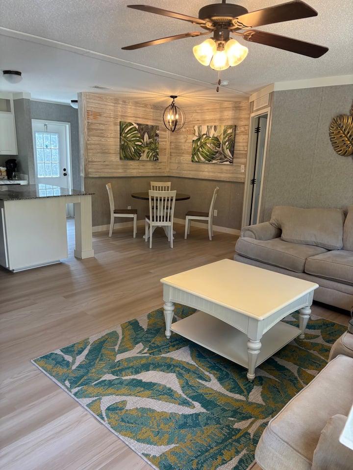 Sweet Retreat In The Springs - Homosassa, FL